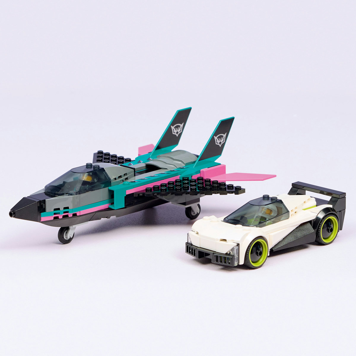 LEGO City. Avion cu reactie vs masina [60489] - , Lego - Libraria Romana
